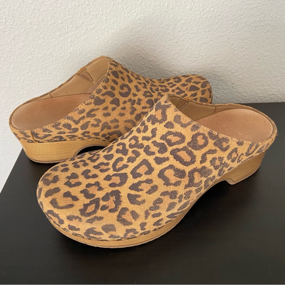 Dansko Brenda Leopard Print Leather Clogs Size 36 - Gem